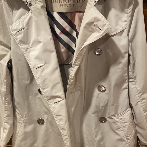 Burberry | Jackets & Coats | Burberry Cream Trench Coat With Signature ...